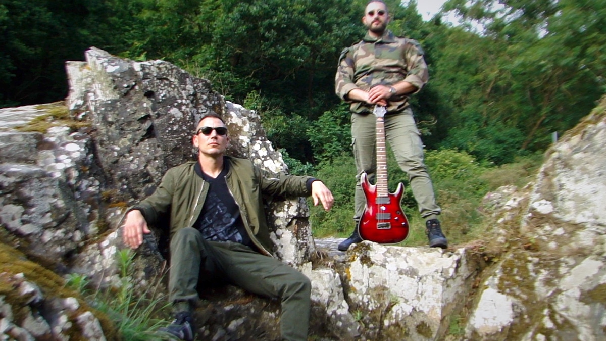 LIGHT BROTHERS est de retour avec l'énorme "DAWAD"