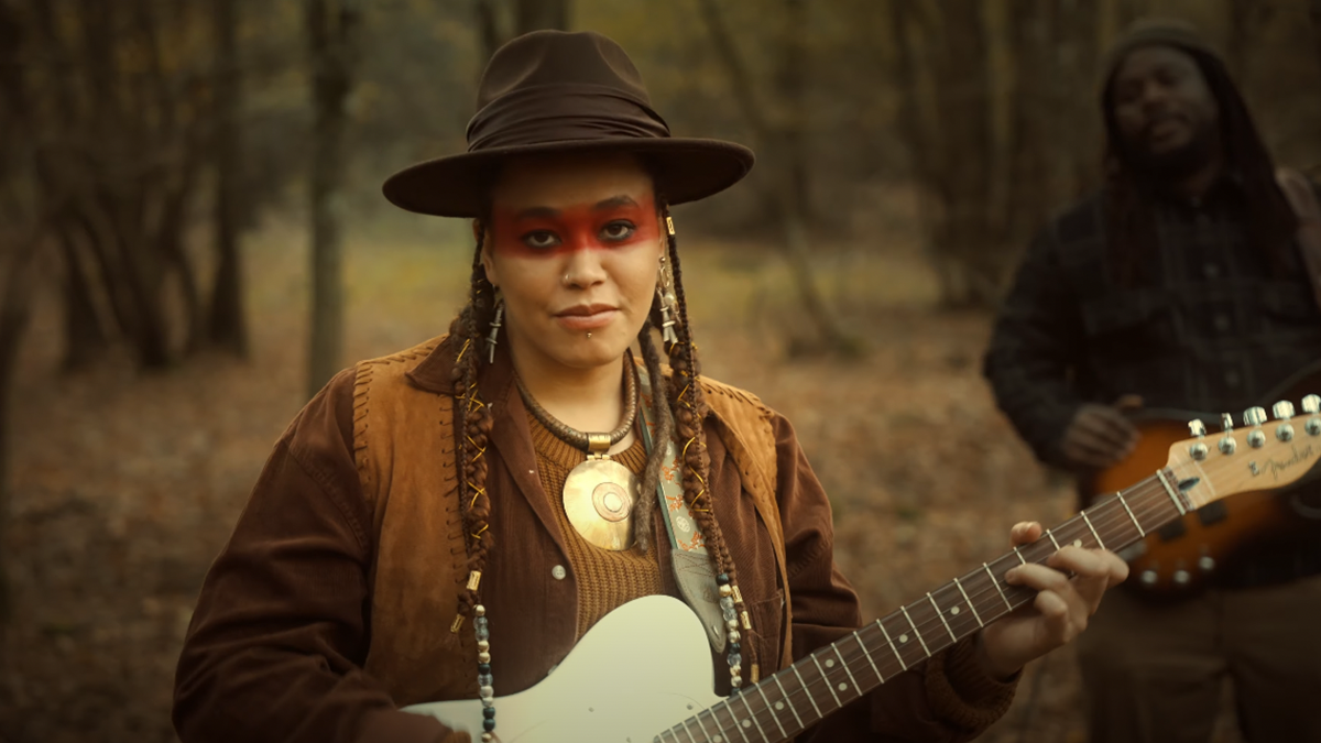 Découvrez l'univers grandiose de AKASHA avec son nouveau clip « Faraway