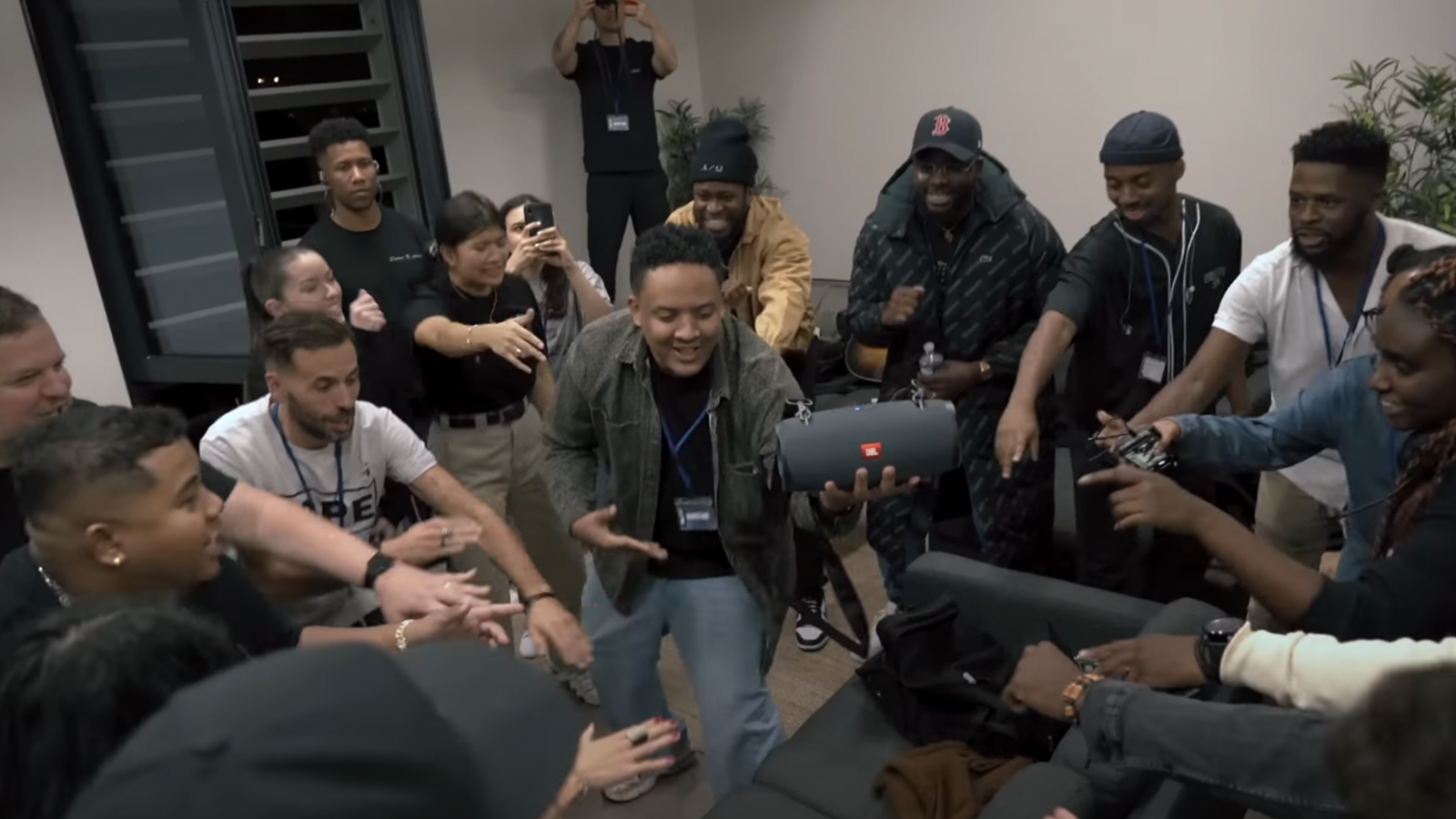 Découvrez « J'ai Jésus dans mon bateau », cette nouvelle pépite signée YouthFR