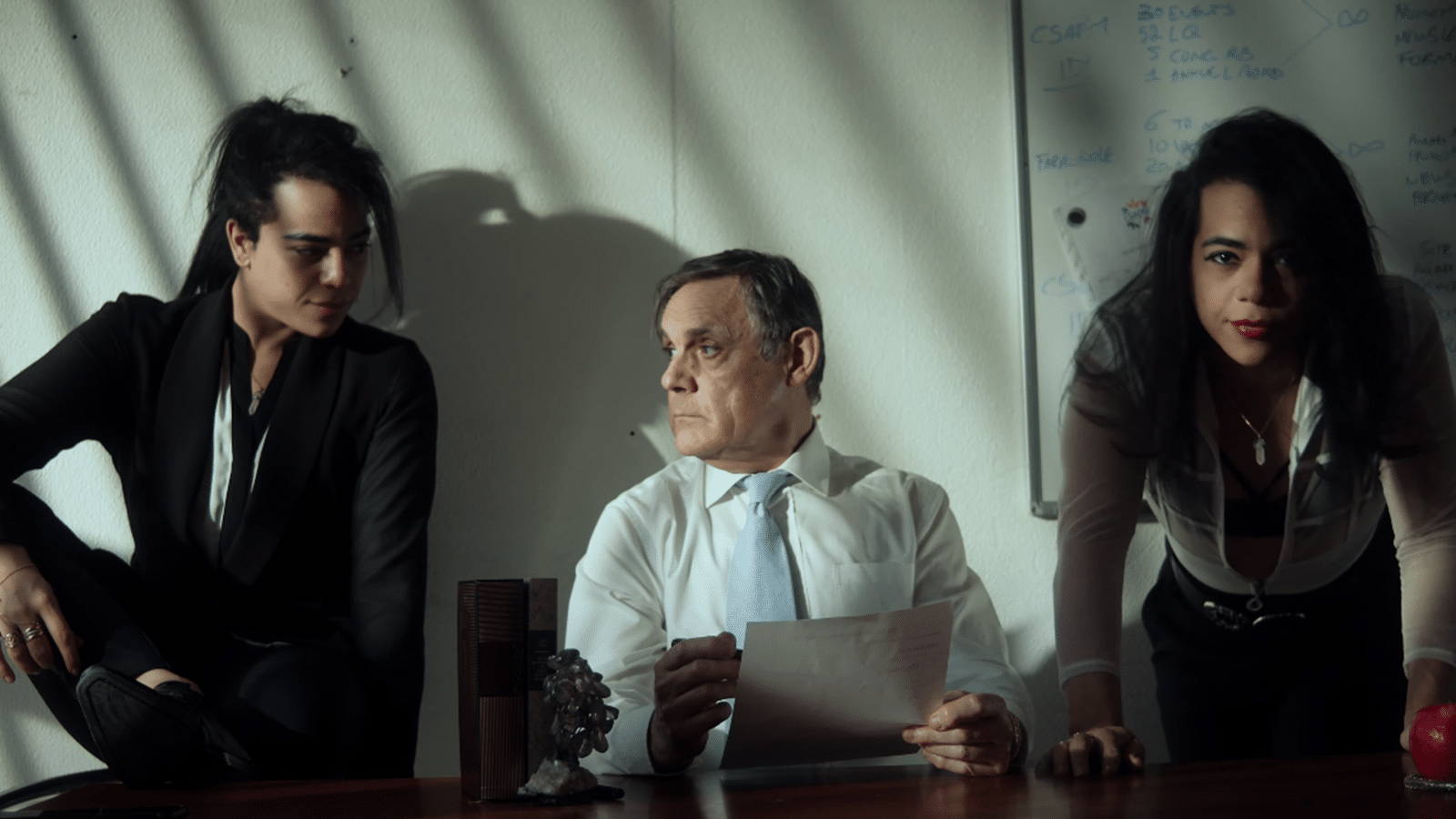 Naoki Seraf nous raconte son petit côté « Androgyne » dans son nouveau clip