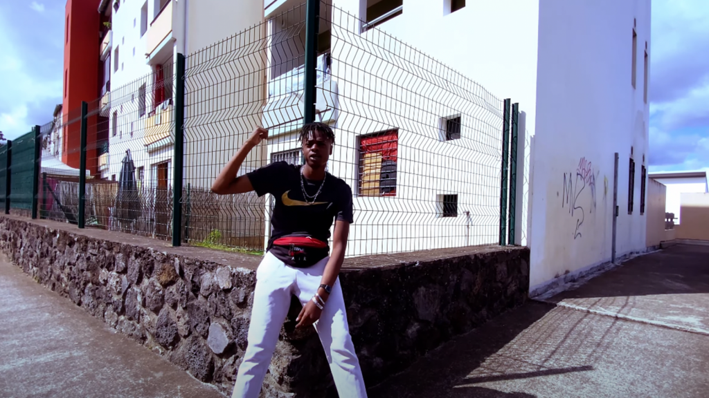 Pour Ti Inzou, « C'est elle