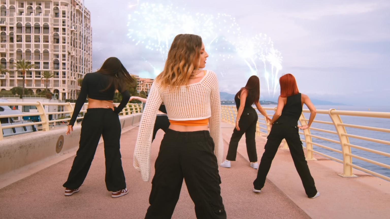 Ça fait « Boum Boum » dans le nouveau clip d'Olivia Dorato