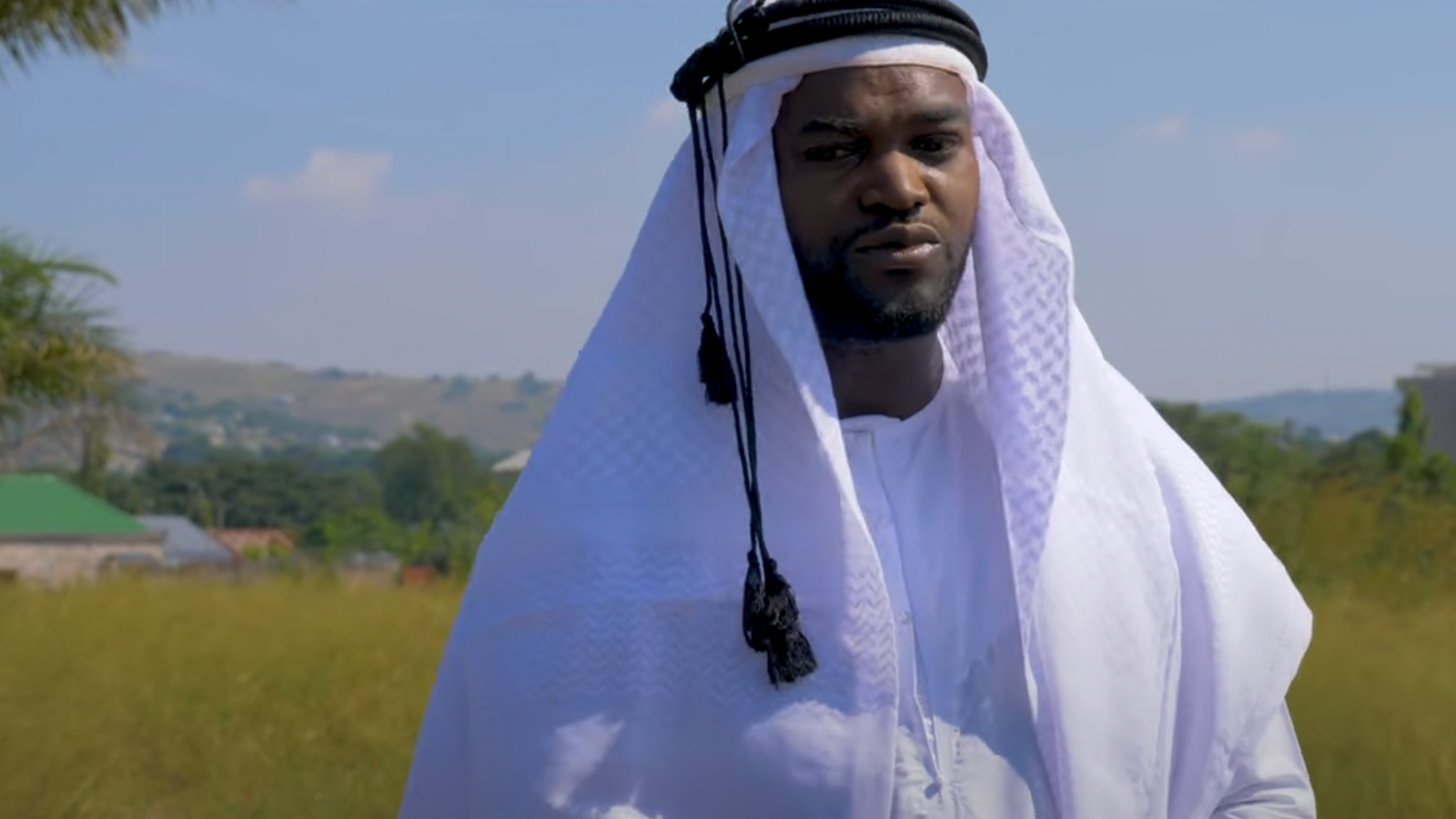 Lim's partage son histoire dans son nouveau clip « MON PARCOURS