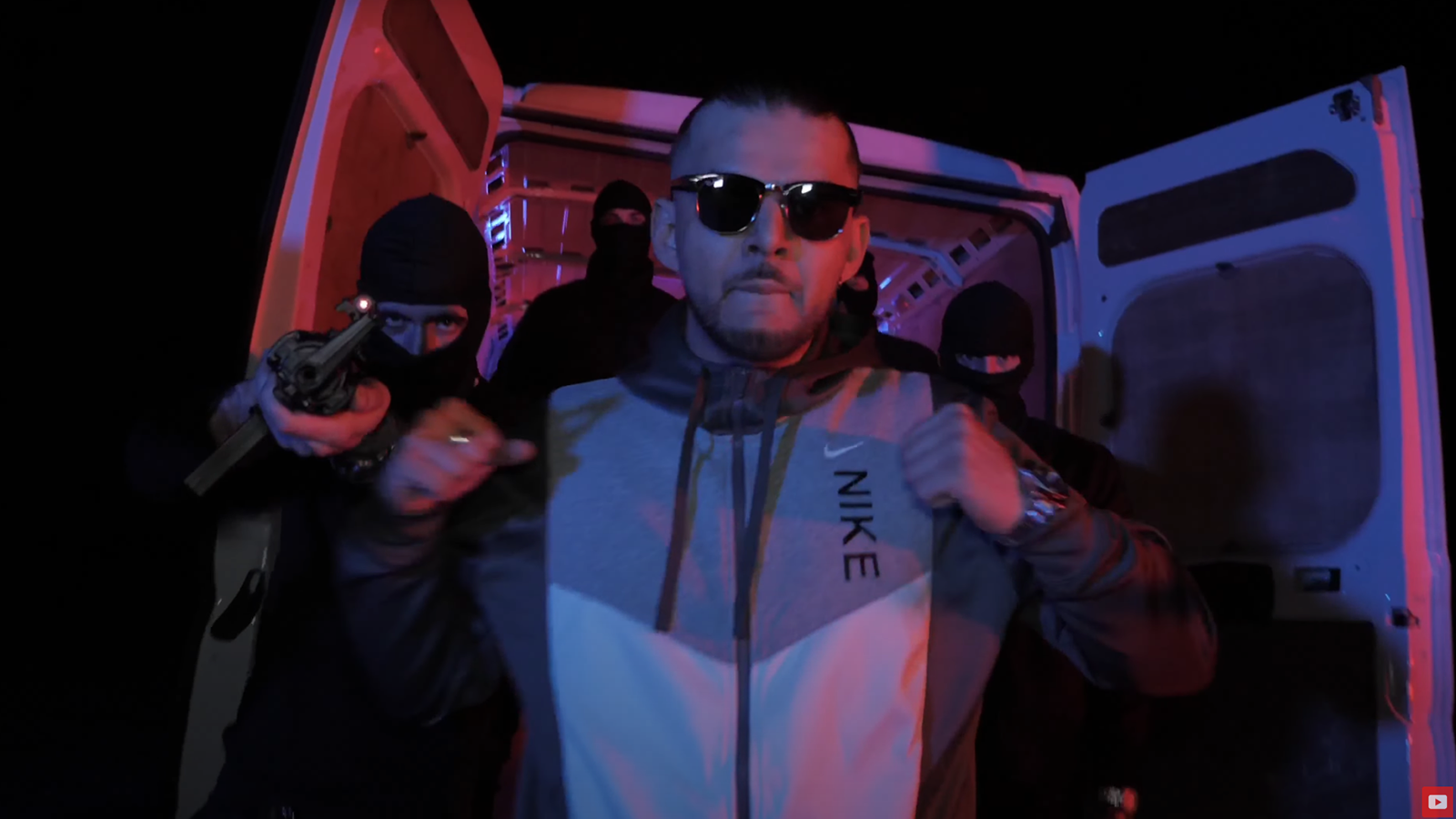 MC Santos en mode « Fast Life » dans son nouveau clip