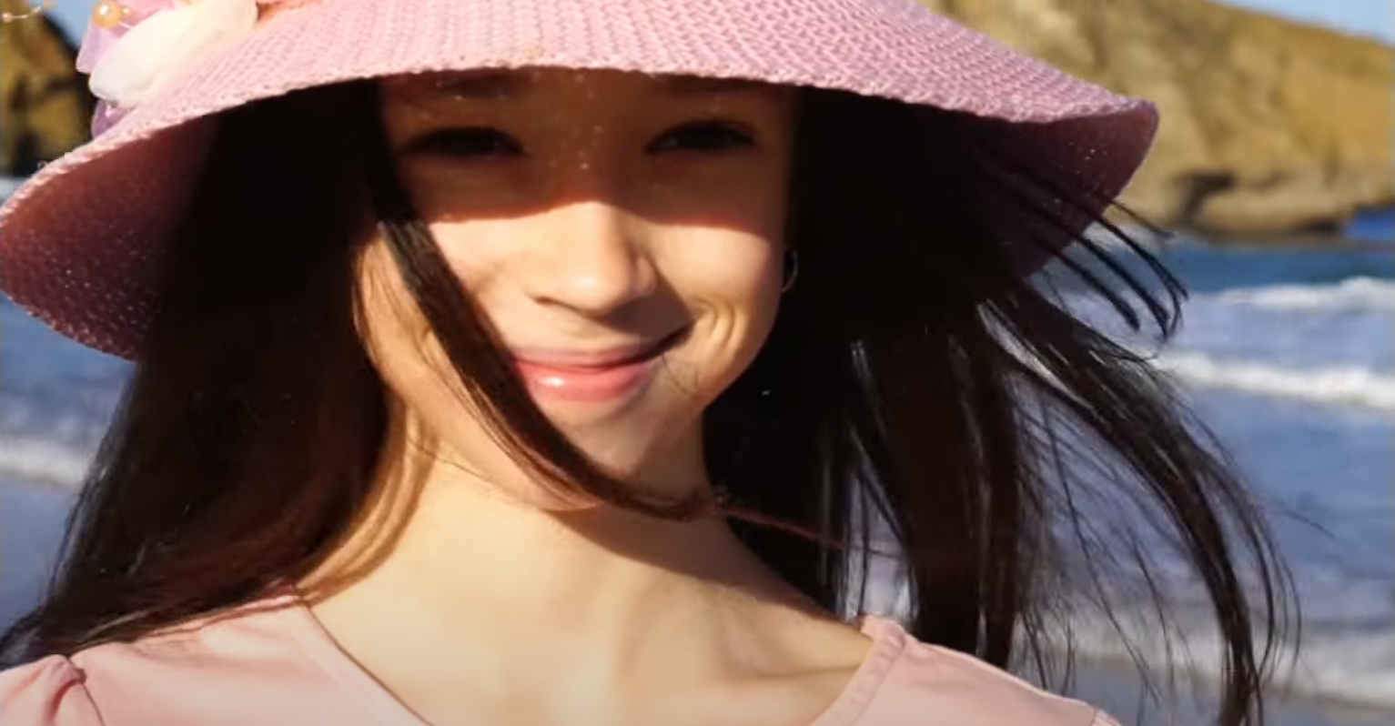 Découvrez « L'été dernier », le nouveau single de Linda Buzz