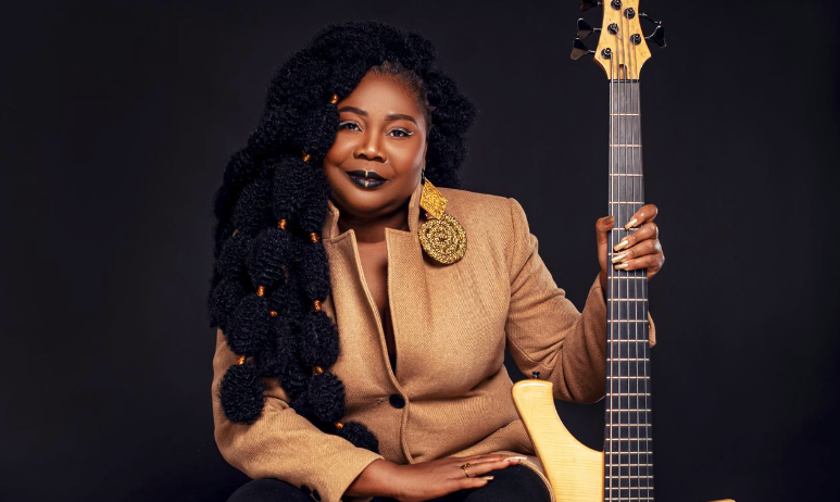 Découvrez « REVEILLE-TOI AFRICA », le tout nouveau clip de Manou GALLO