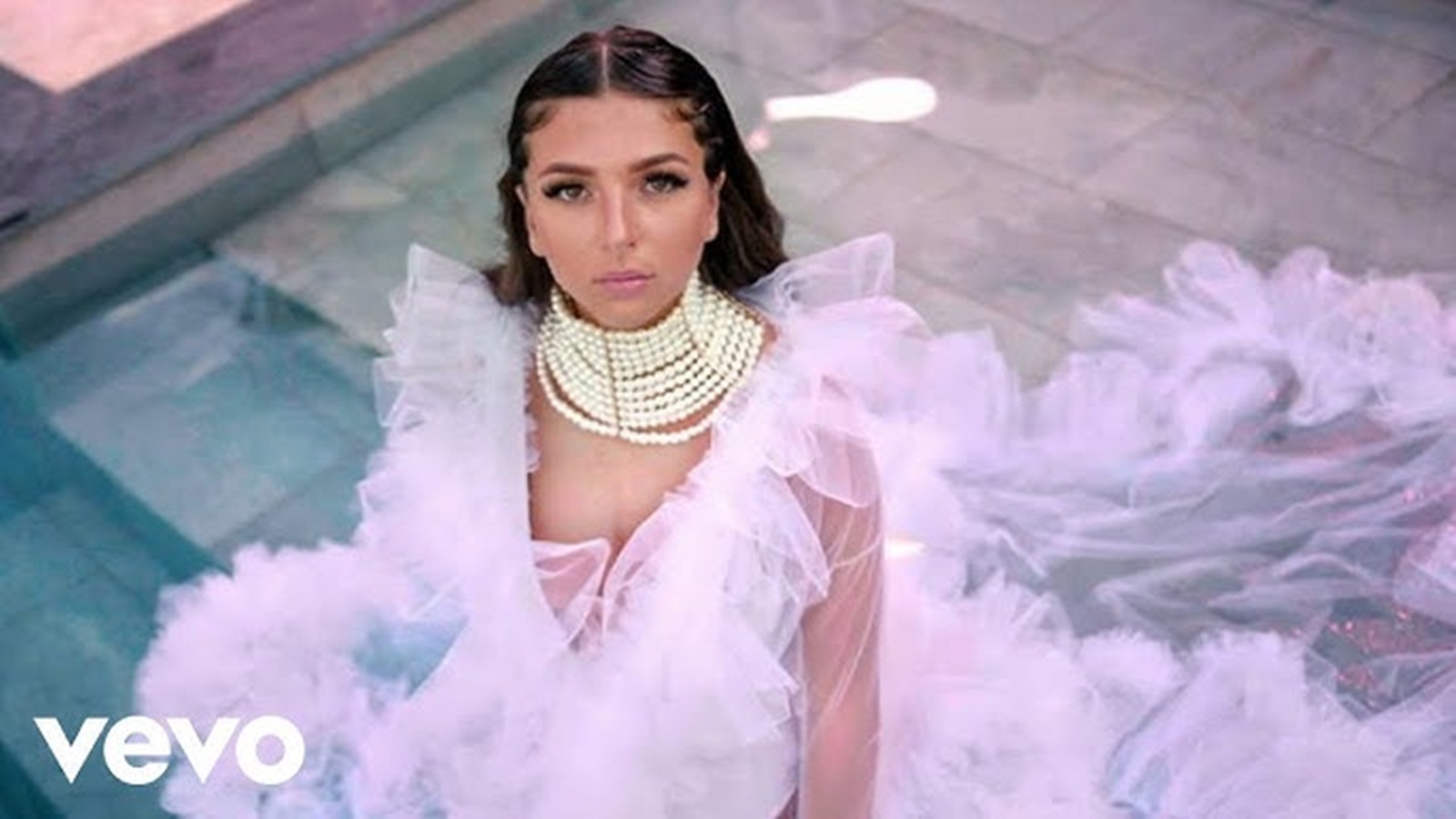 Avec qui Eva Queen est-elle en couple en 2024