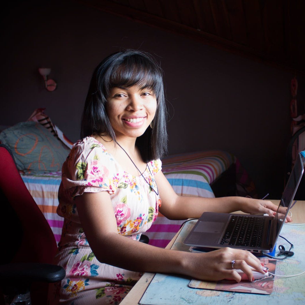 « Rom Pom Pom » : La Tempête Sensuelle de Peachy Baby