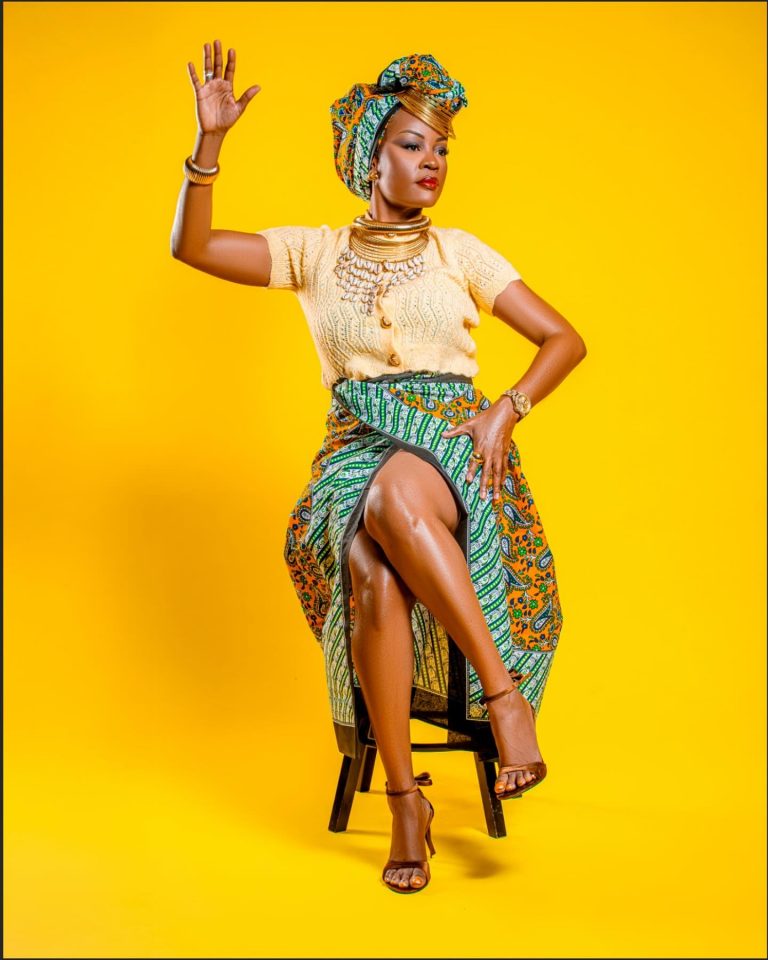 Zily façonne « MAMIO » en vibration pure